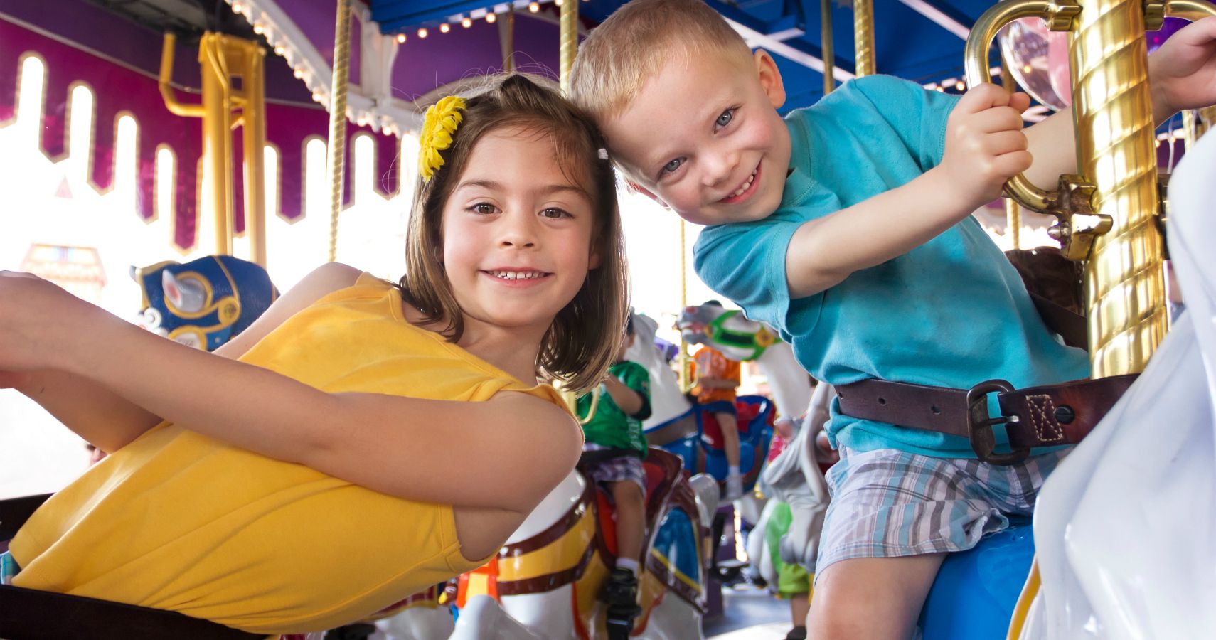 5 Tips For Keeping Kids Safe At Theme Parks