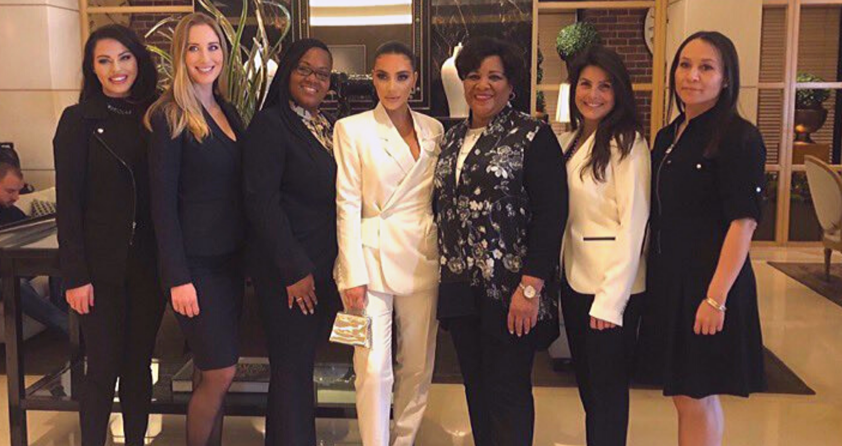 Kim Kardashian West Meets With Trump To Discuss Justice For Imprisoned ...